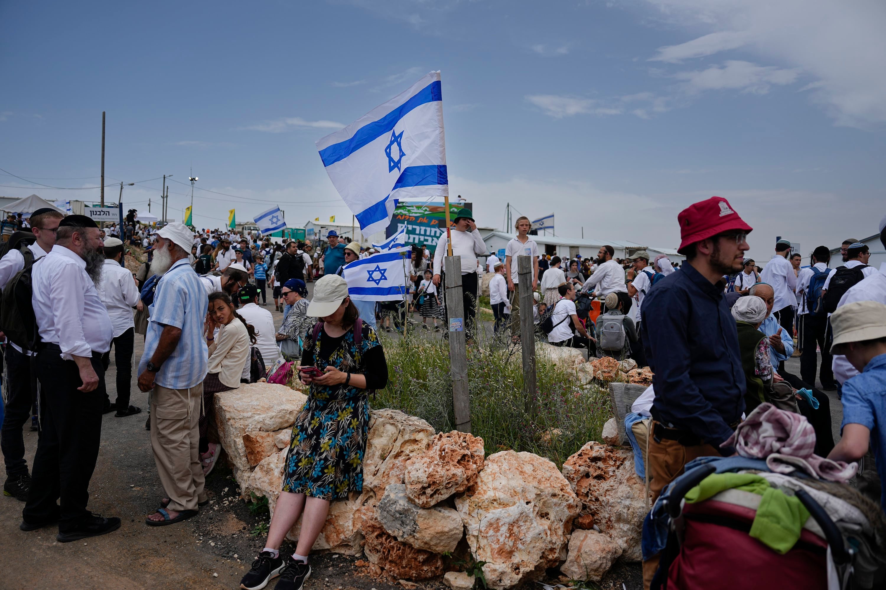 In mass rally, Israeli settlers march to West Bank outpost | Courthouse ...