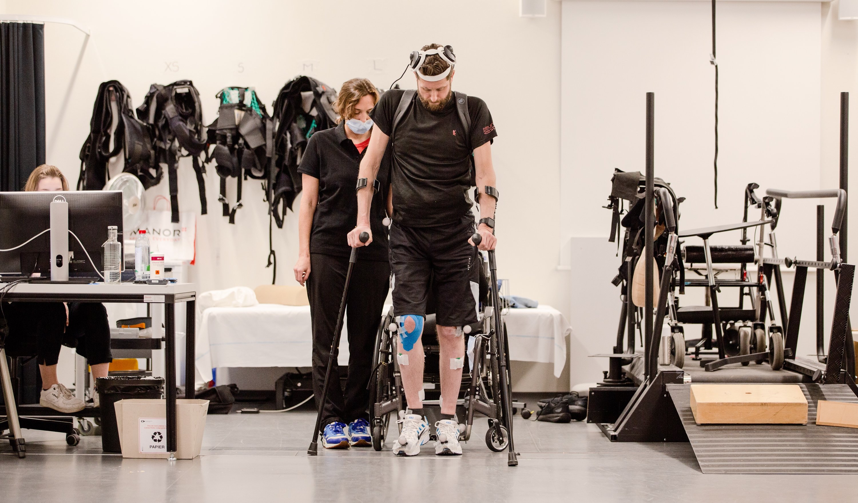 ‘Digital bridge’ allows paralyzed patients to walk | Courthouse News ...