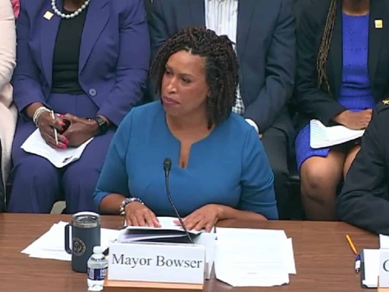 DC mayor leaves door open for extended federal takeover after meeting ...