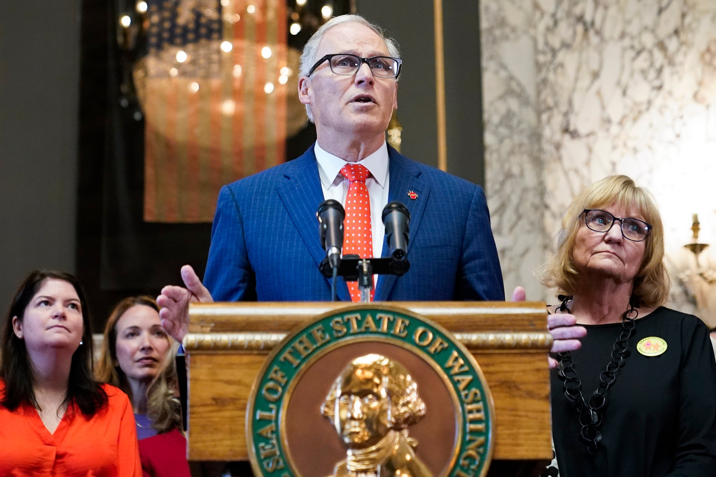 Governor Jay Inslee of Washington state tapping out after current term ...