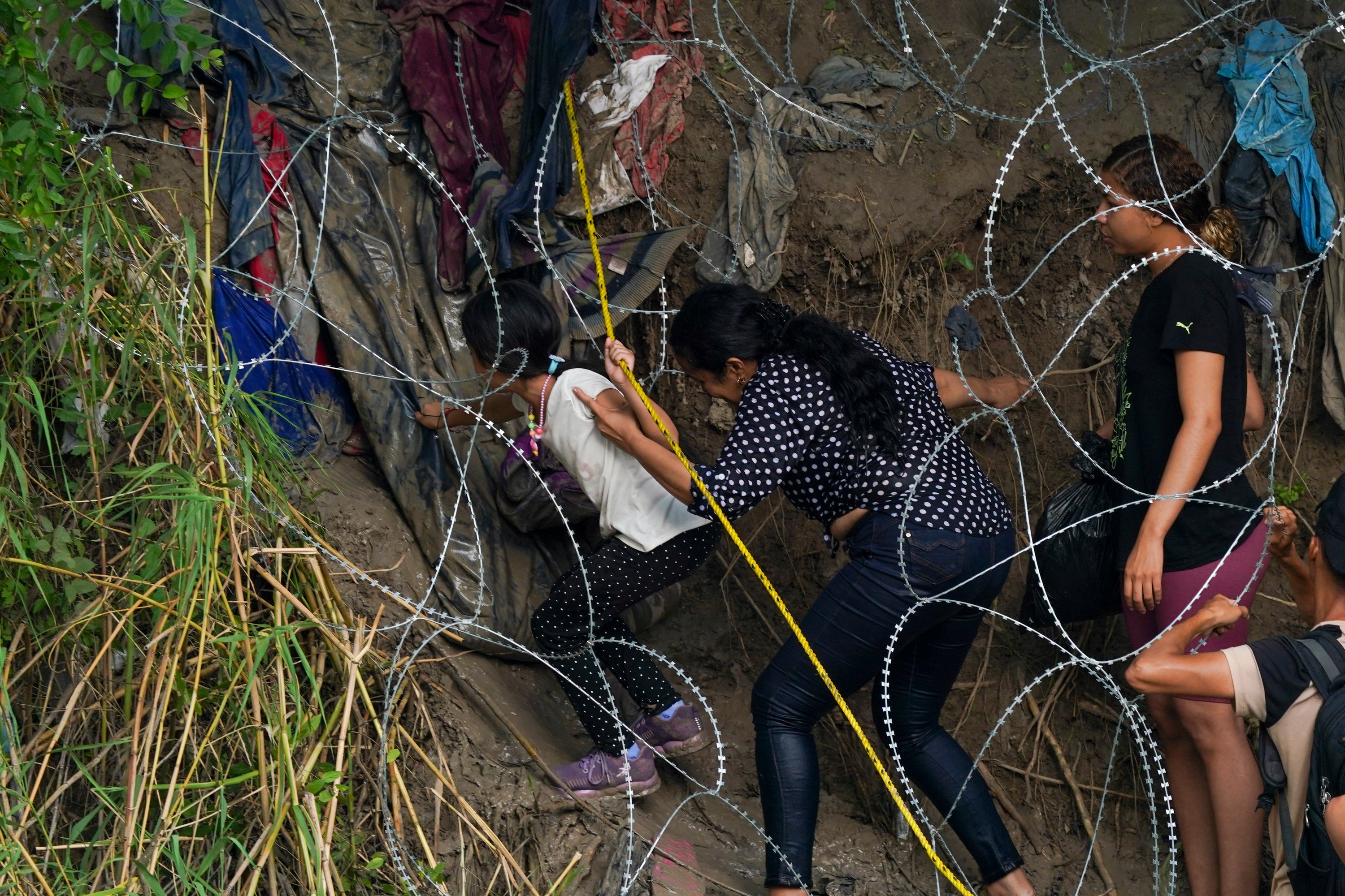Border barrier battle | Courthouse News Service