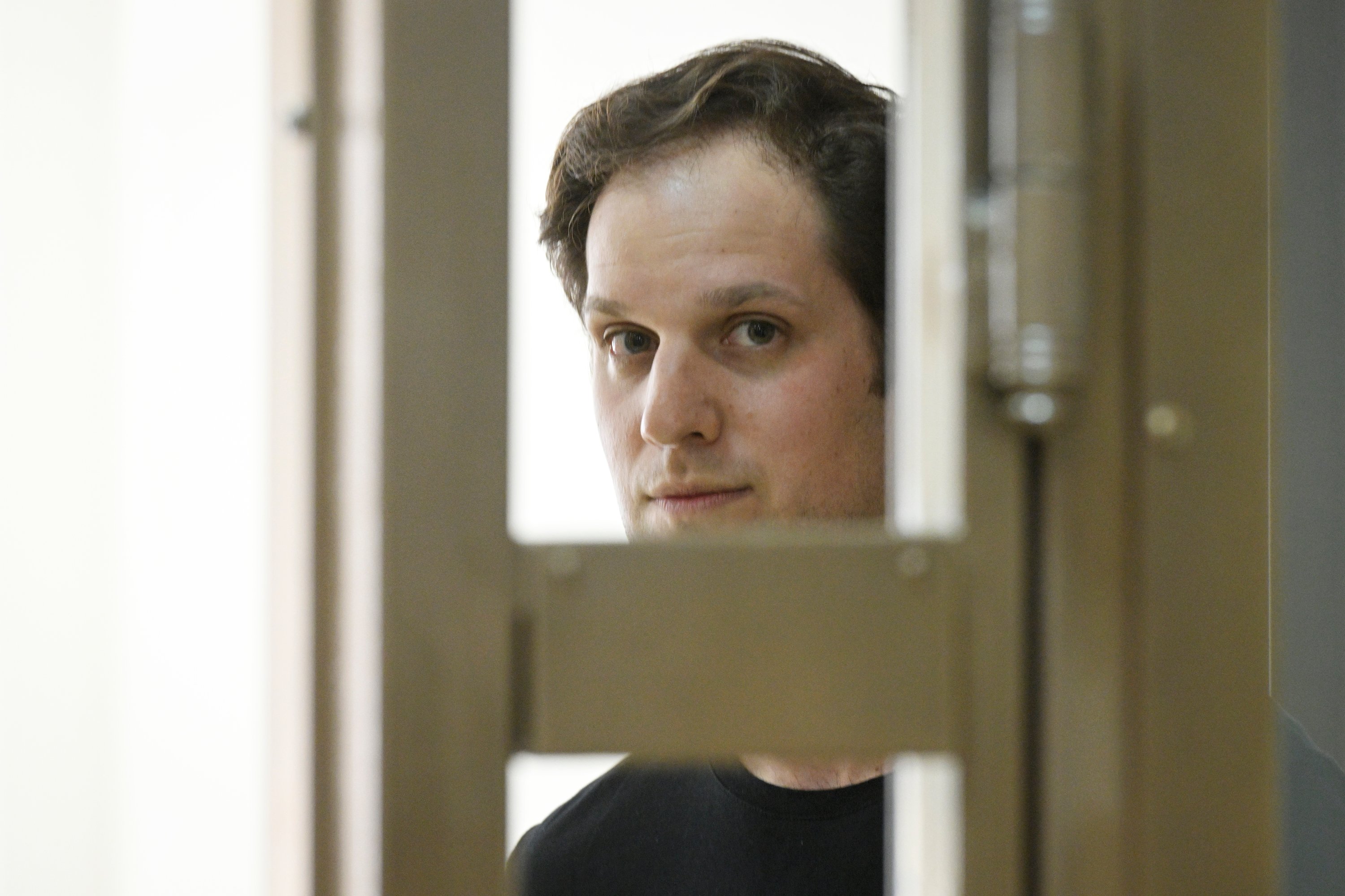 Moscow Court Rules Us Journalist Evan Gershkovich Must Stay In Jail