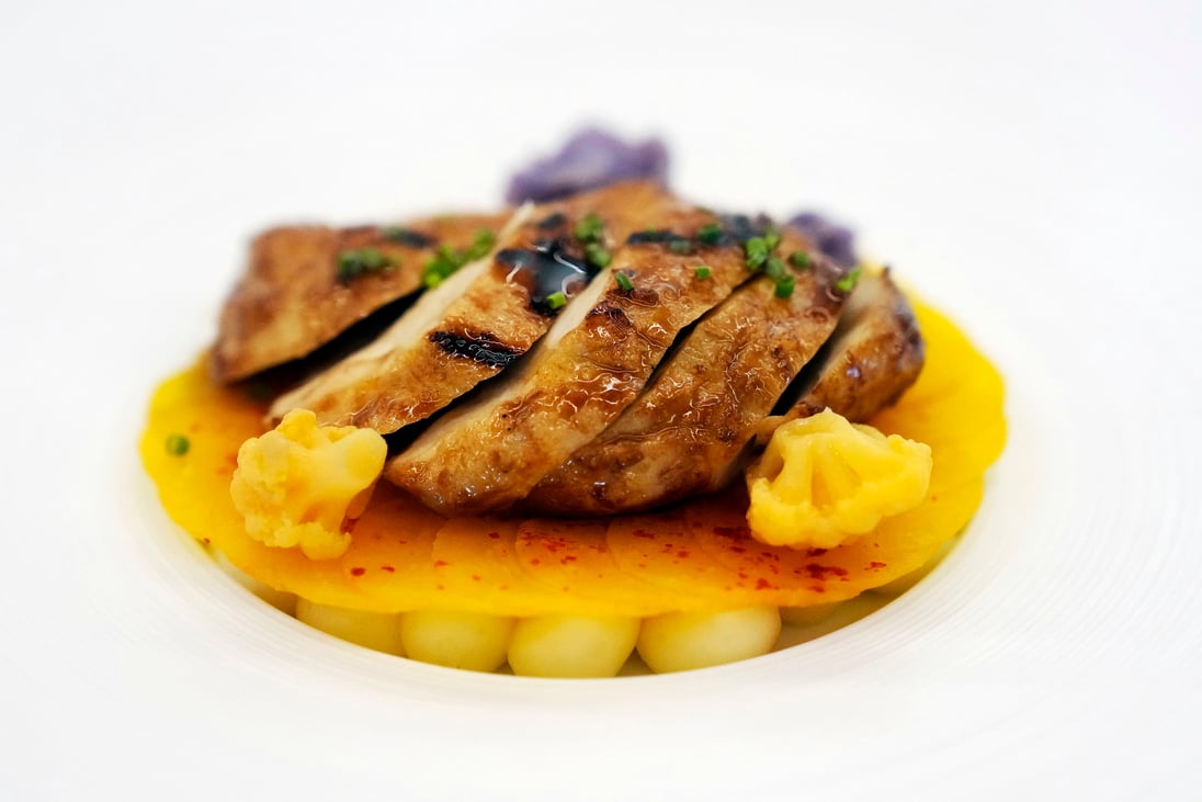 US approves chicken made from cultivated cells, the nation's first 'lab ...