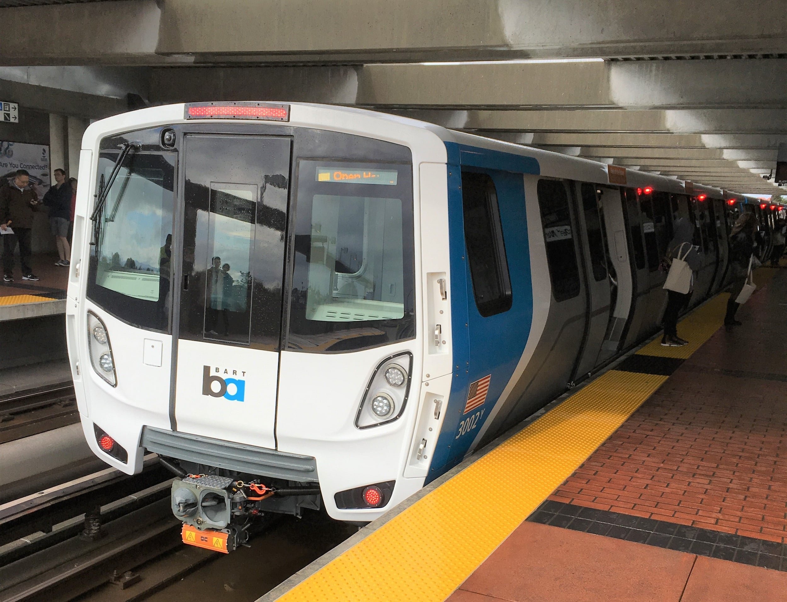 Bay Area leaders unveil legislation to fund, consolidate public transit ...