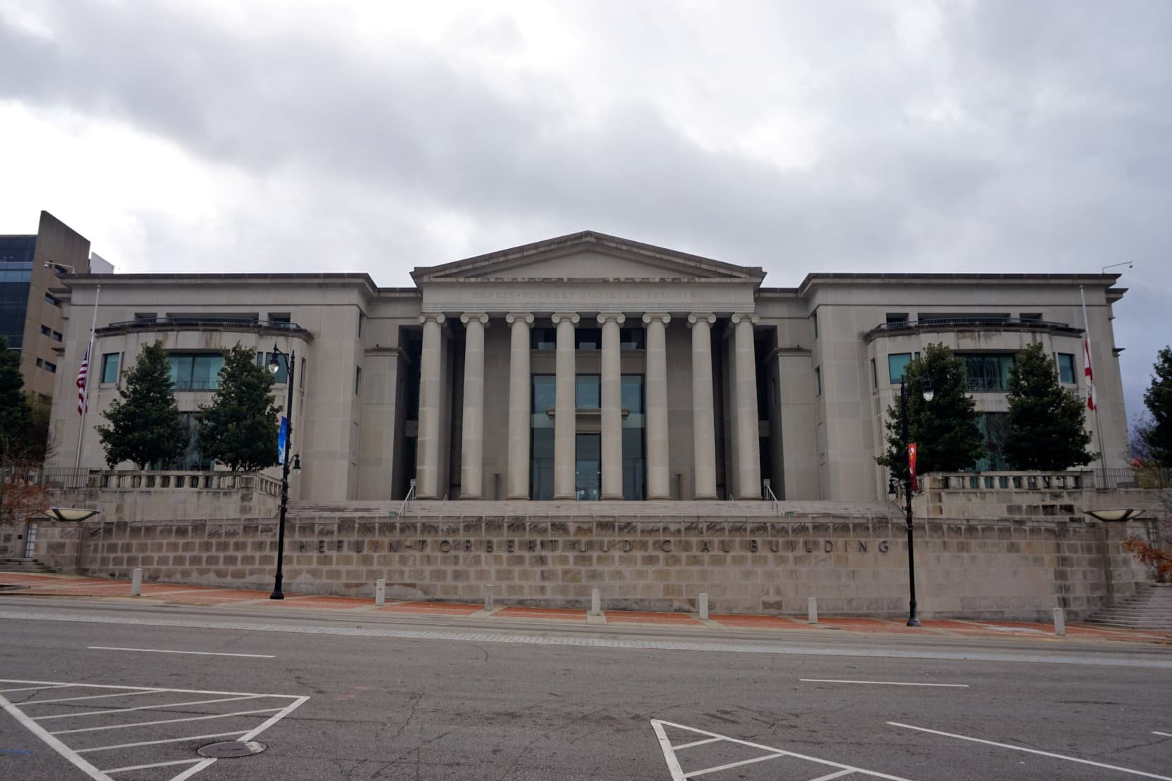 Defamation suit forces Alabama to define limits of reporter shield law ...
