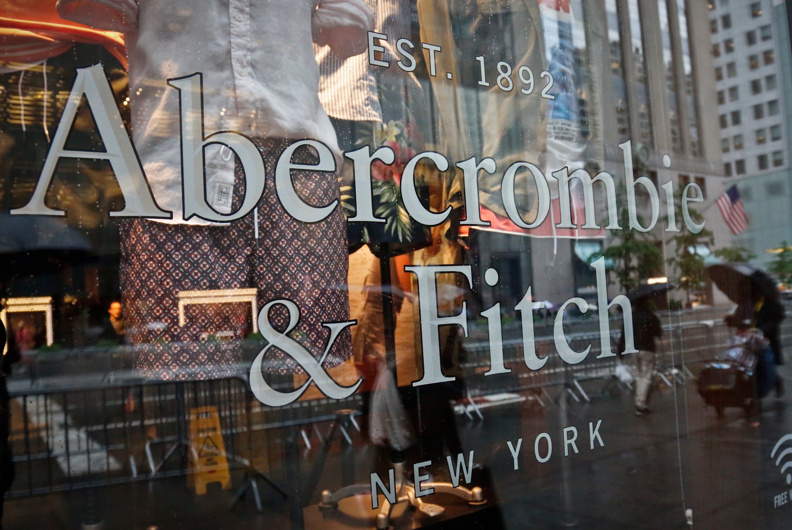 Ex Abercrombie And Fitch Ceo Arrested On Sex Trafficking Charges