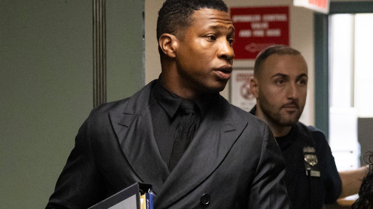 Jonathan Majors’ ex sues actor for battery and defamation | Courthouse ...