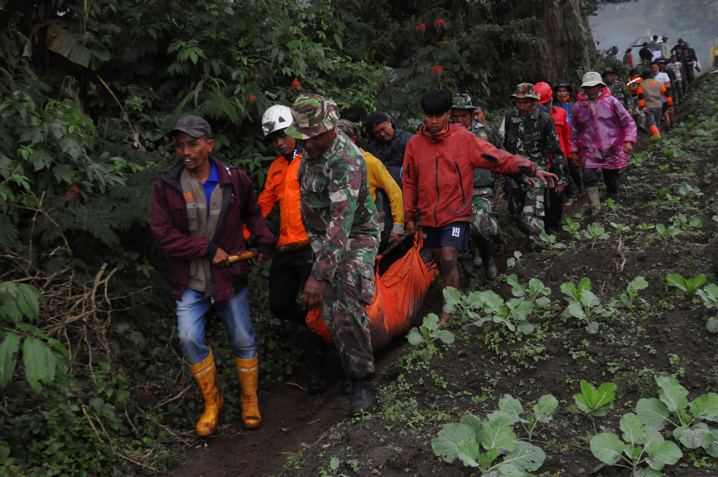Indonesia volcano death toll rises to 22 as search nears end ...