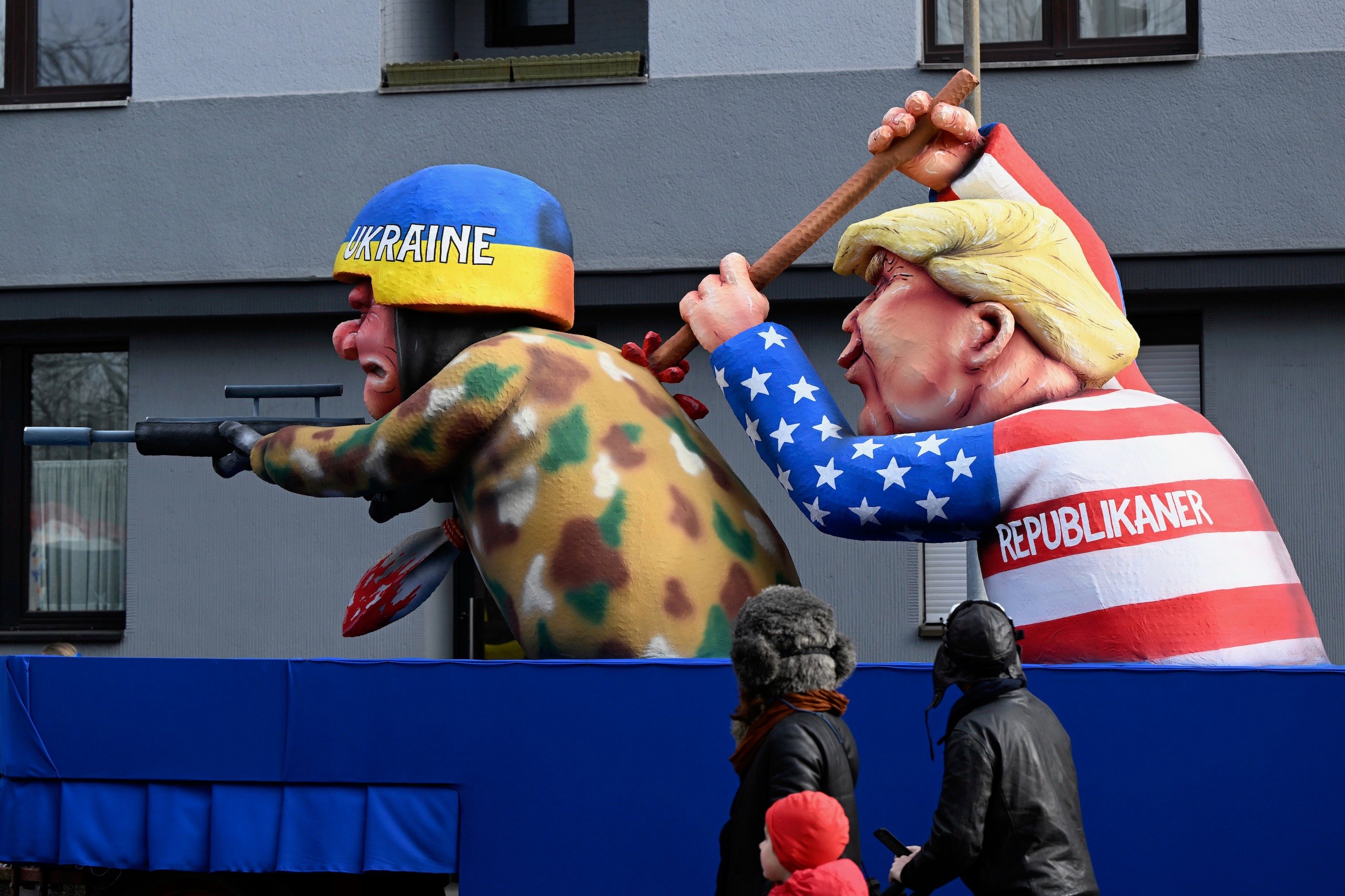 Floats at Germany’s Carnival parades satirize leading political figures ...