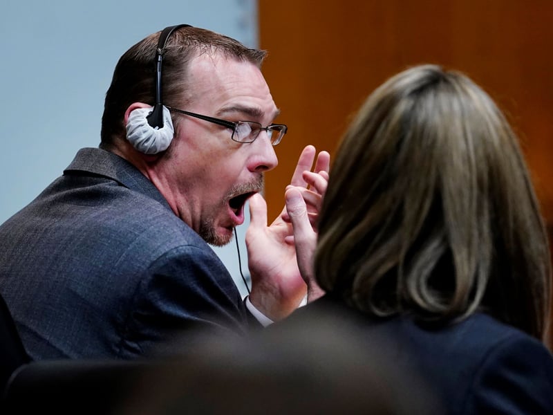 Prosecution close to resting case in James Crumbley manslaughter trial ...