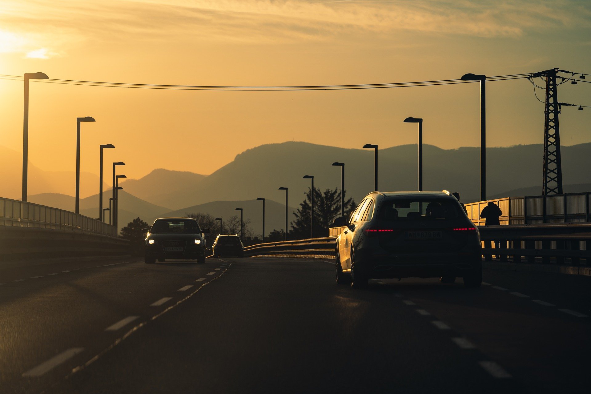Autonomous cars are slightly safer than human drivers, study says ...