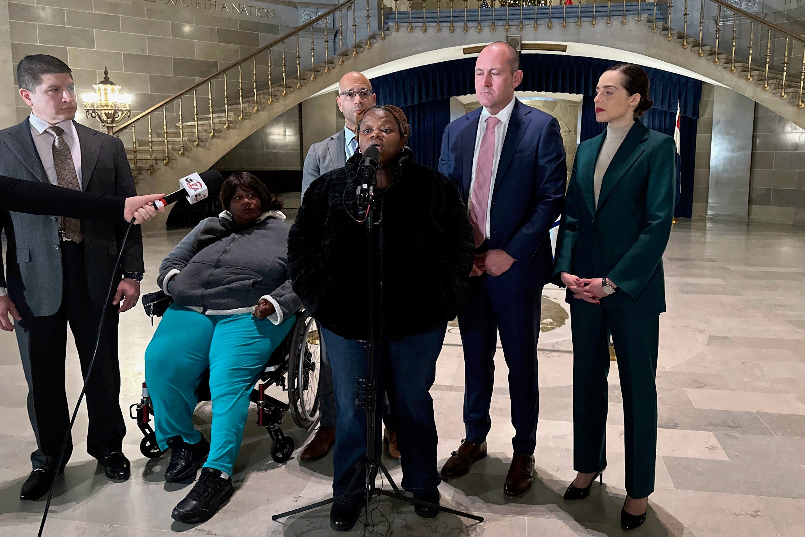 4 Missouri prison guards charged with murder, and a 5th with ...