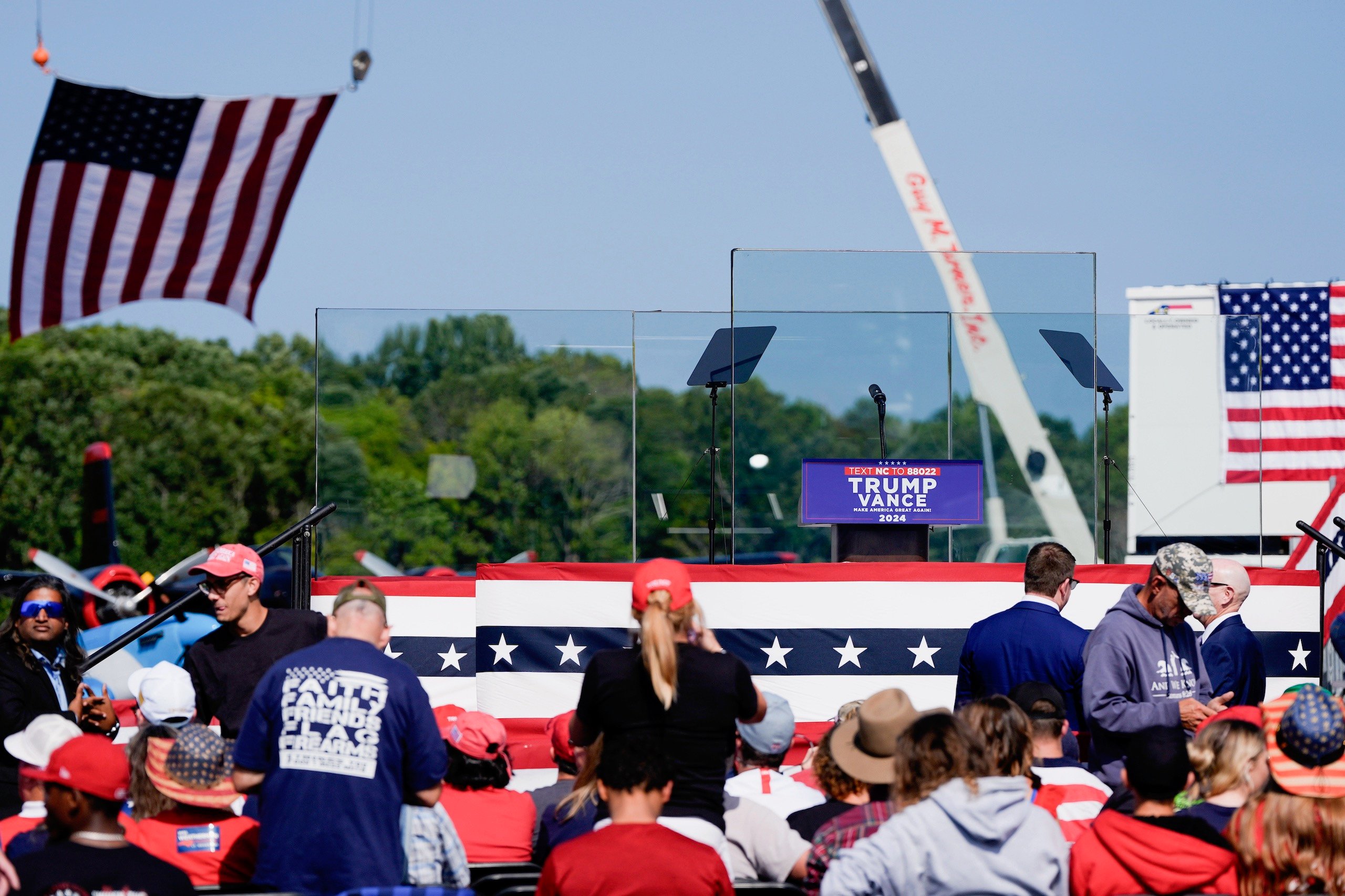 Trump holds his first outdoor rally since last month’s assassination ...