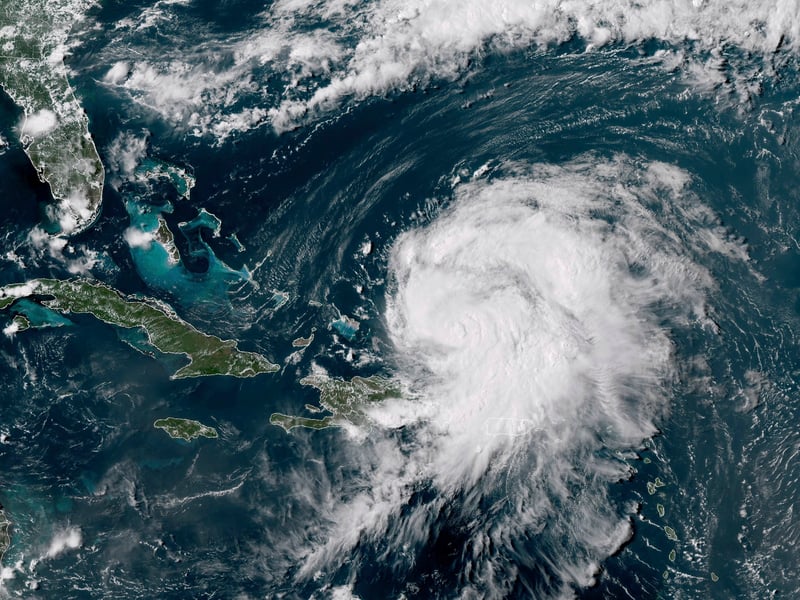 Hurricane Ernesto barrels toward Bermuda as wealthy British territory ...