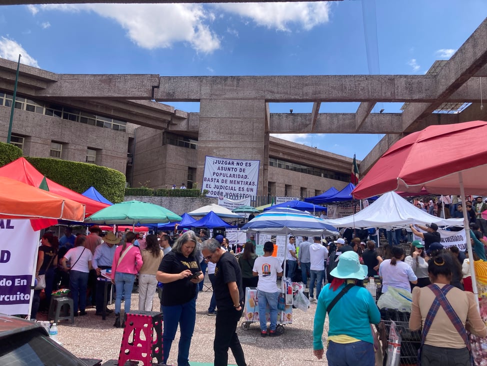 Mexican judicial strike strengthens as peso drops | Courthouse News Service