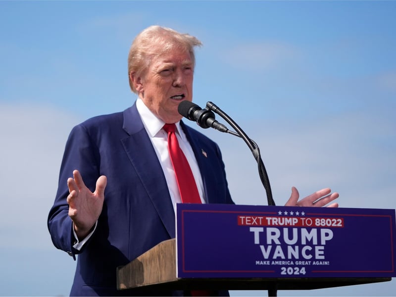Trump refuses to criticize Laura Loomer amid concerns from Republican ...