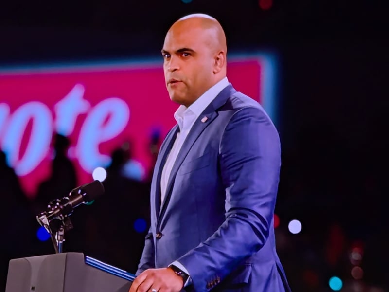 Kamala Harris and Colin Allred highlight abortion, voting in 11th-hour ...