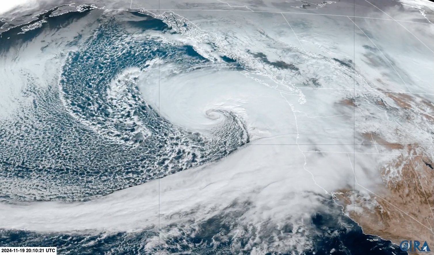 Atmospheric river, ‘bomb cyclone’ combine to batter Northern California ...