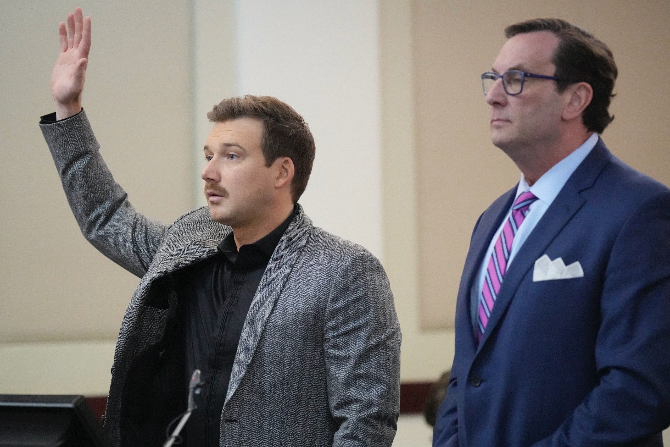 Country star Morgan Wallen sentenced in chair-throwing case | Courthouse News Service