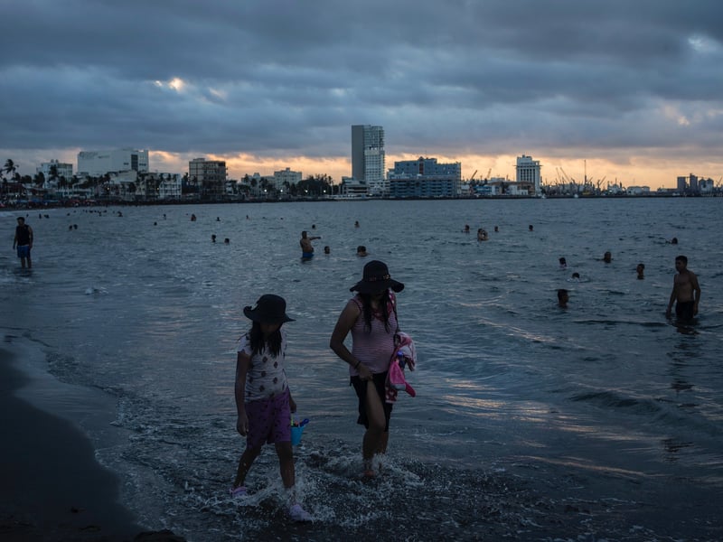 Mexico study's surprising finding: Killer heat hit harder for the young ...