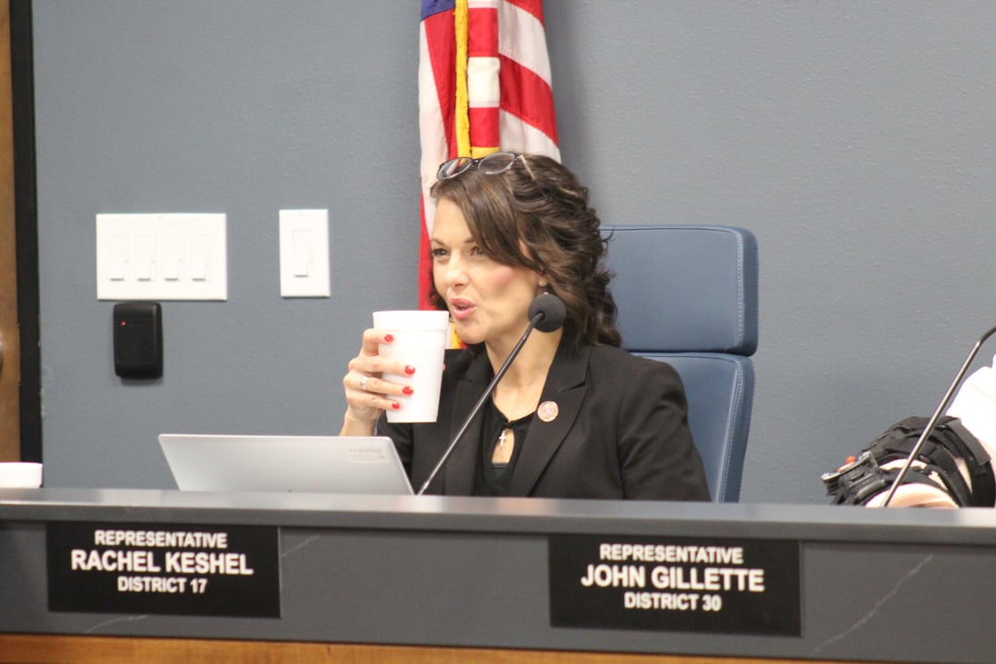 Arizona Republicans move to replace vote center with precinct-based ...