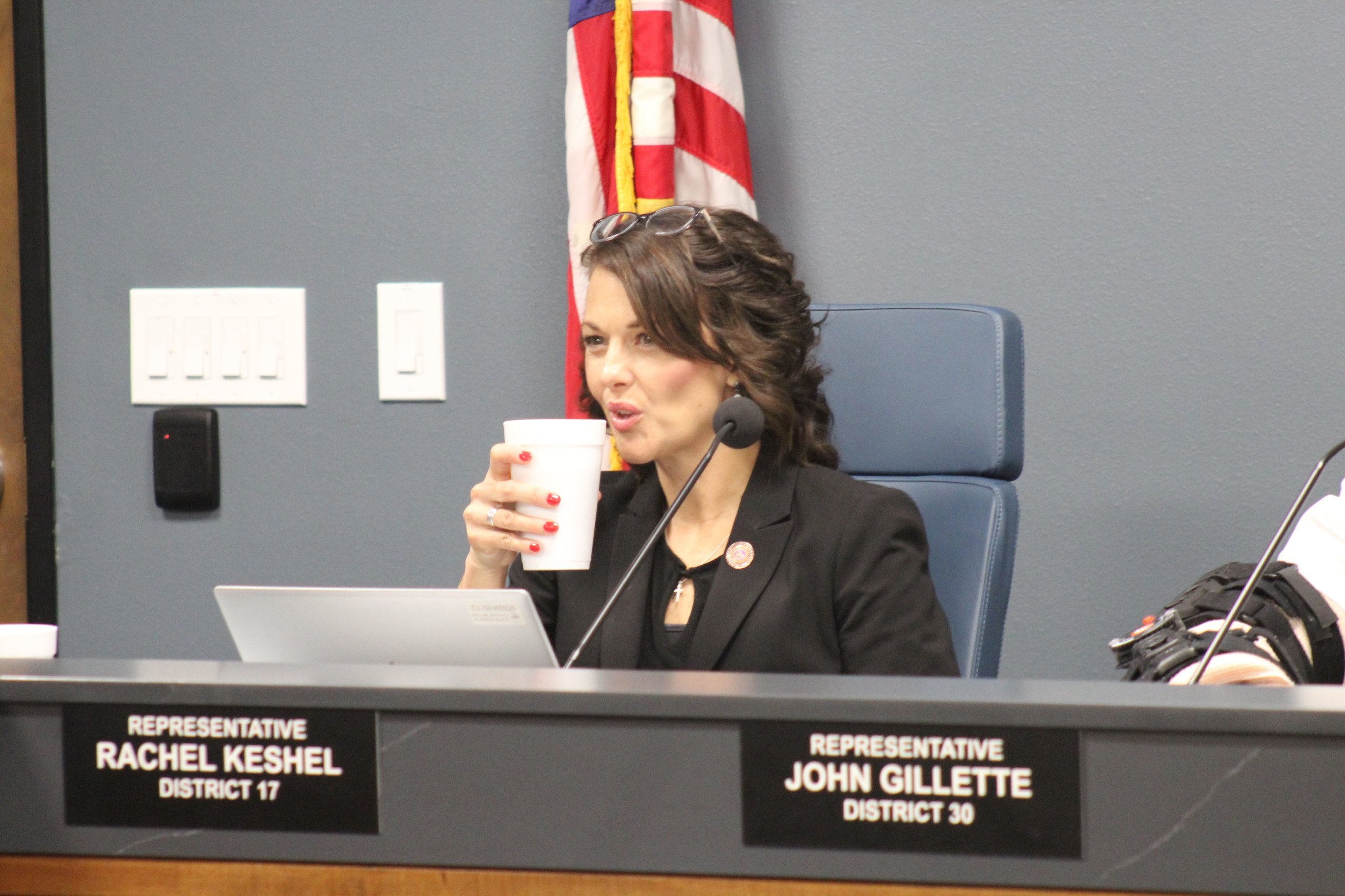 Arizona Republicans move to replace vote center with precinct-based ...