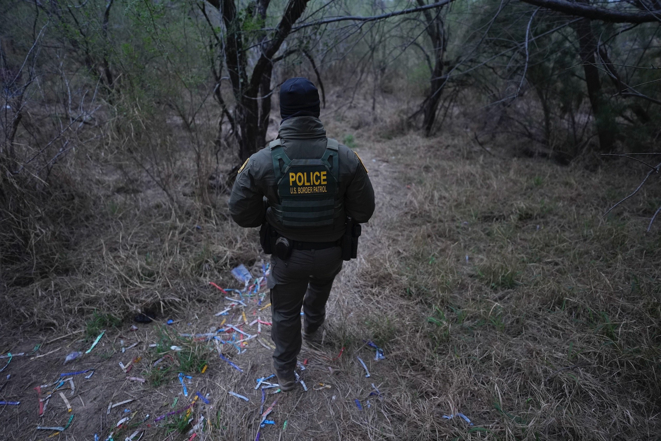 Idle buses, empty Border Patrol boats: Arrests for illegal crossings ...