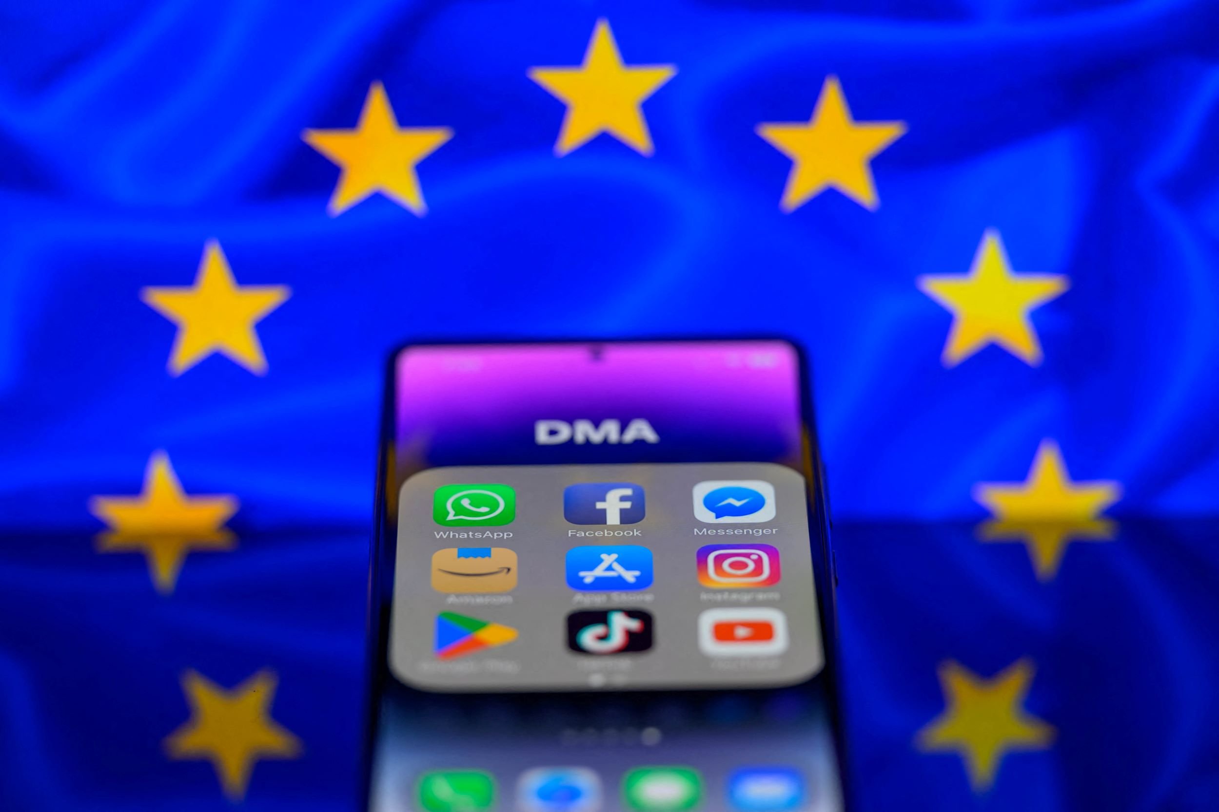 EU slaps fines on Apple and Meta, risking Trump fury | Courthouse News Service