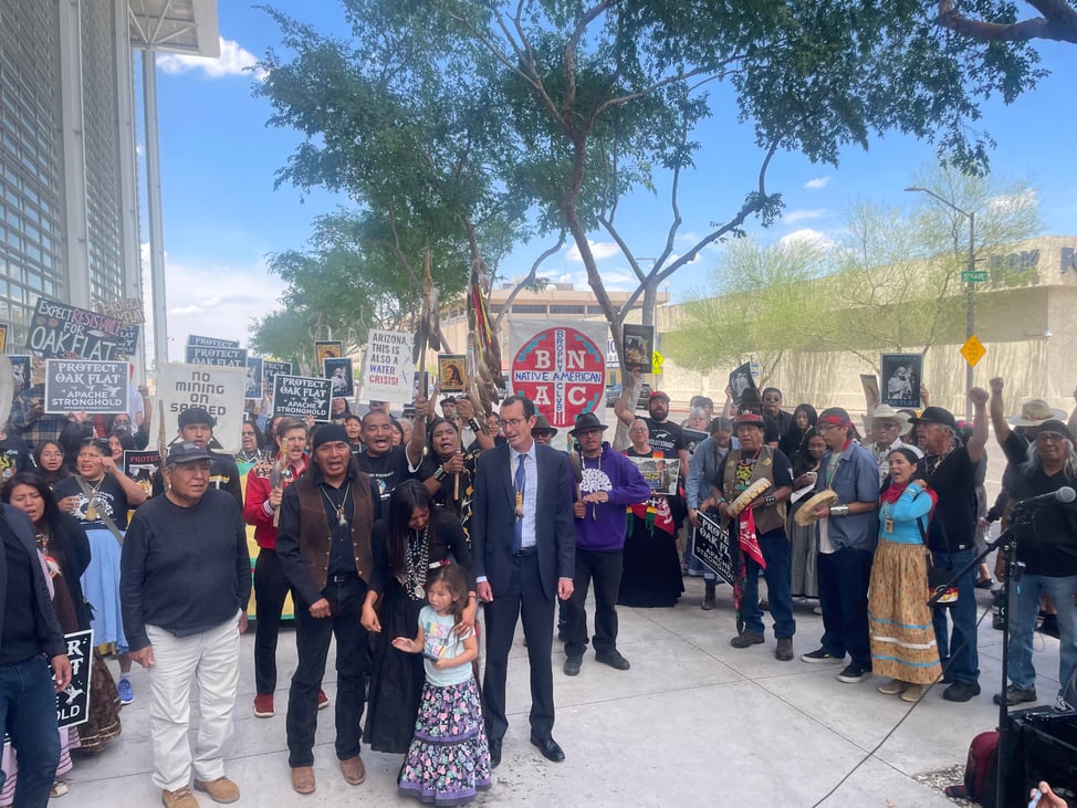 Apaches make last-ditch effort to stop copper mine from destroying ...