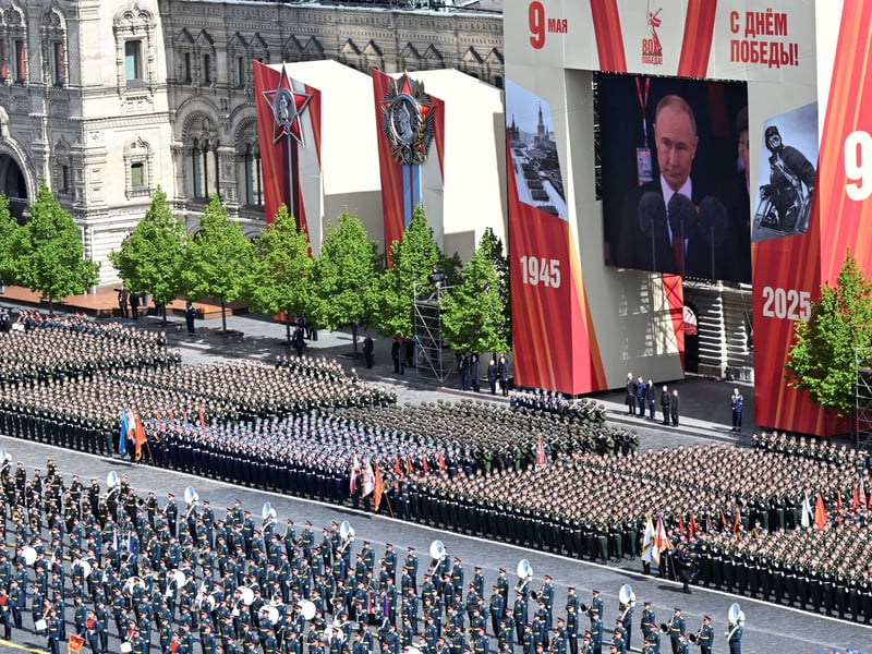 Putin, Xi, Steven Seagal and missiles: Russia's Red Square parade ...