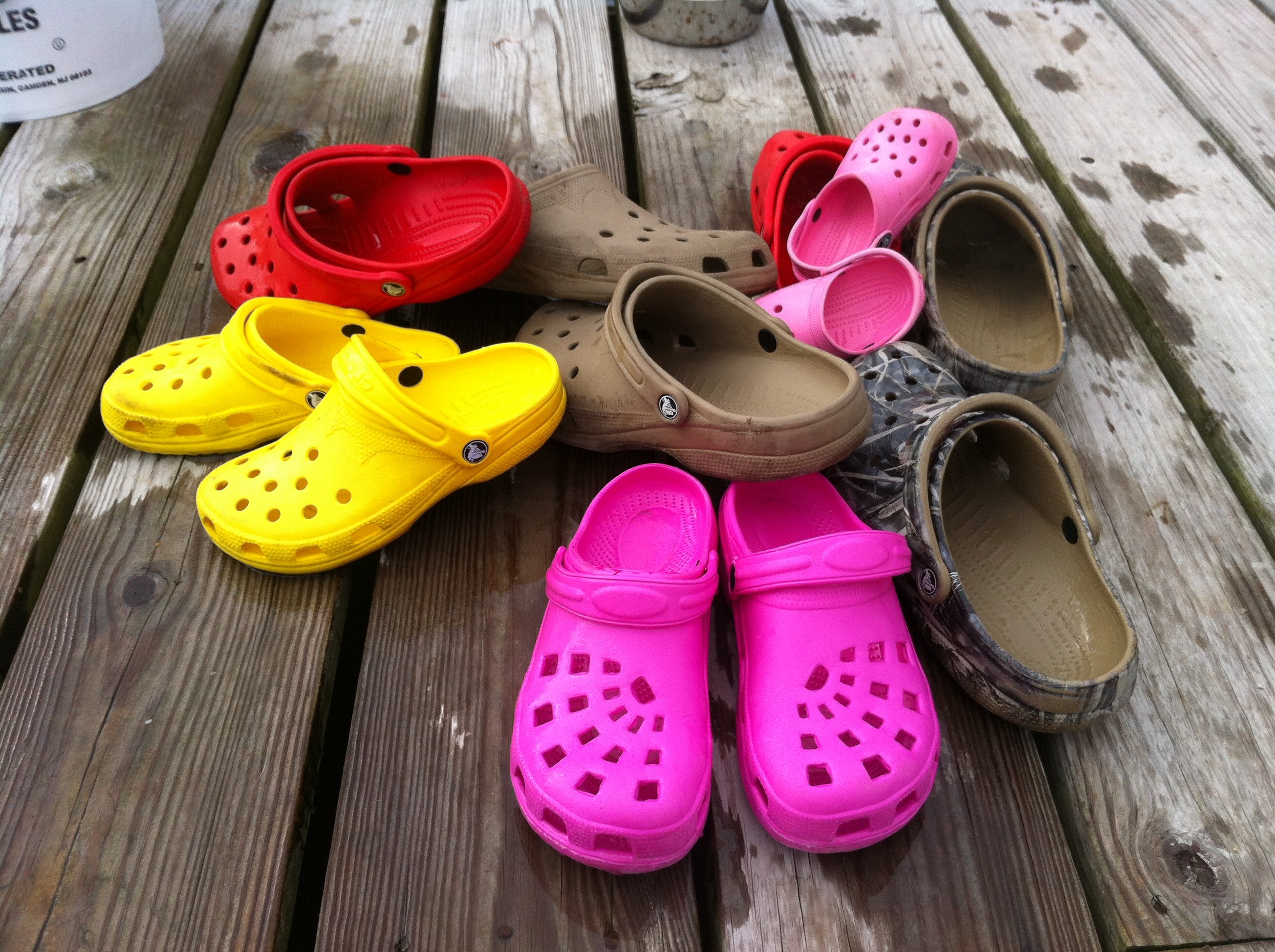 Crocs dodges fraud claims over ‘shrinking’ shoes | Courthouse News Service