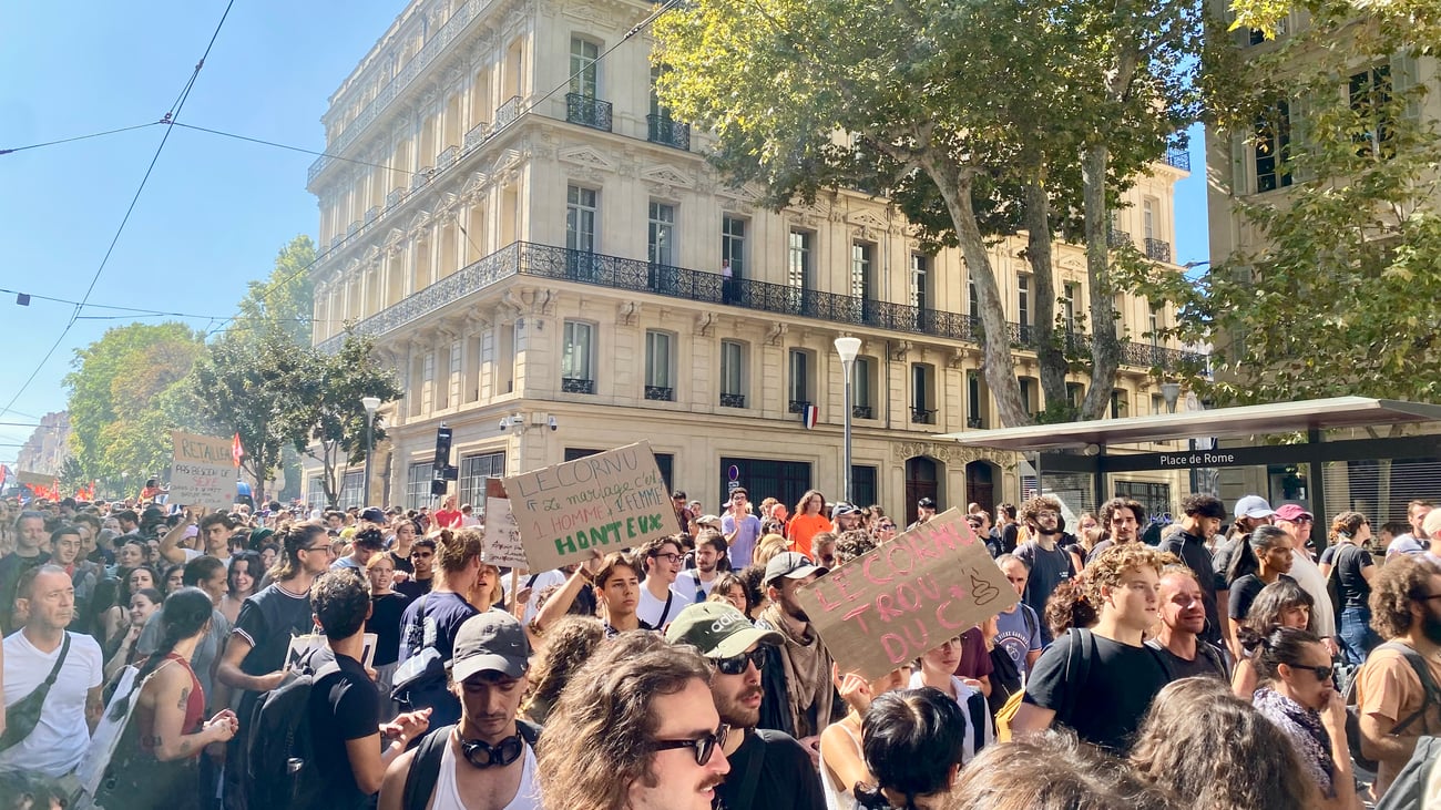 Supreme Court lets Trump gut $800 million in health grants | Courthouse ...