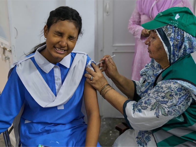 Pakistan vaccinates 9 million girls against cervical cancer despite ...