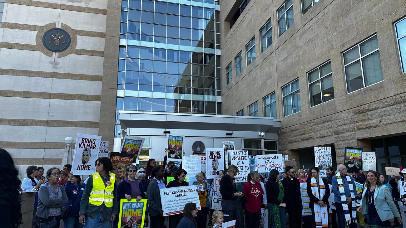 Judge gifts Ábrego García holiday reprieve from ICE | Courthouse News ...