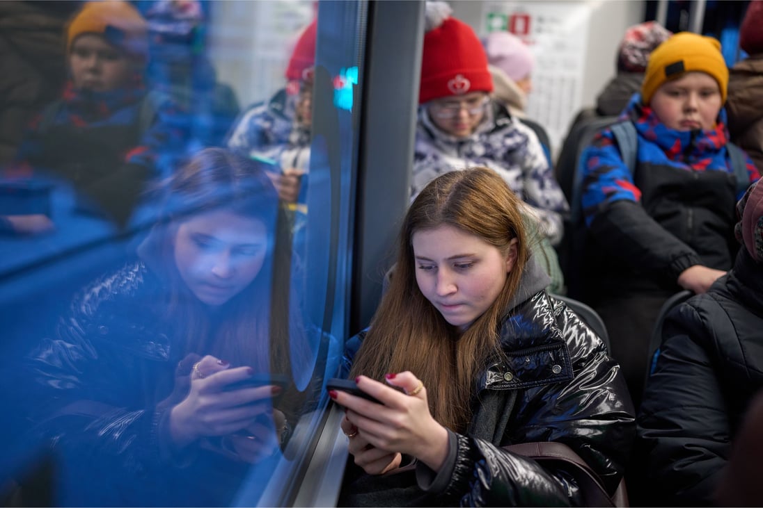 Russia restricts FaceTime, its latest step in controlling online ...