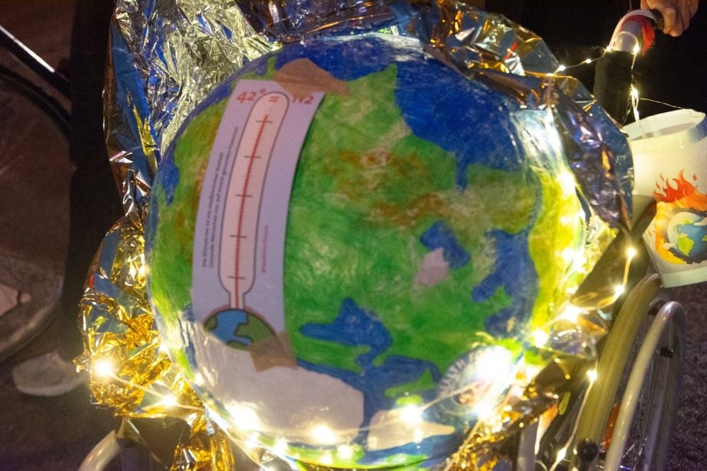 Syrian army shells Aleppo Kurdish areas after civilians flee ...