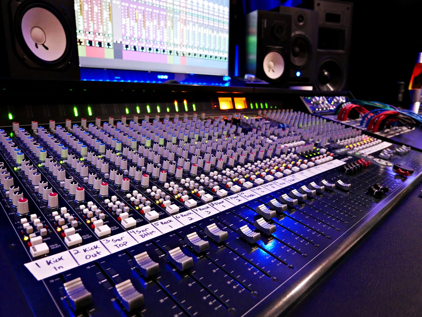 CLARITY - Professional Recording Studio
