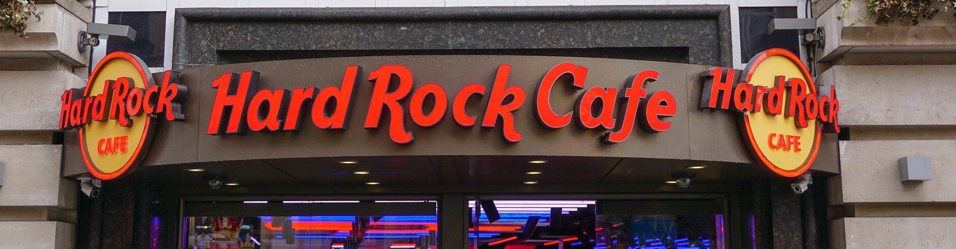 The Ultimate Guide to Visiting Hard Rock Café in 2025 | Strawberry Tours