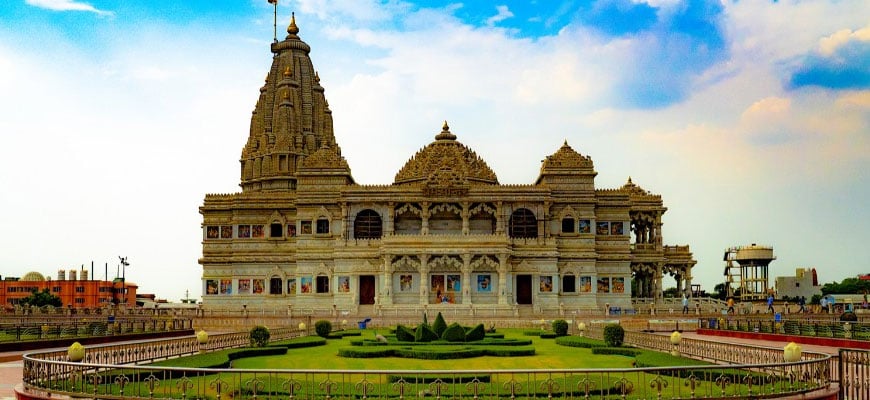 Govardhan Hill in Mathura - Timings, Tips & Nearby Places