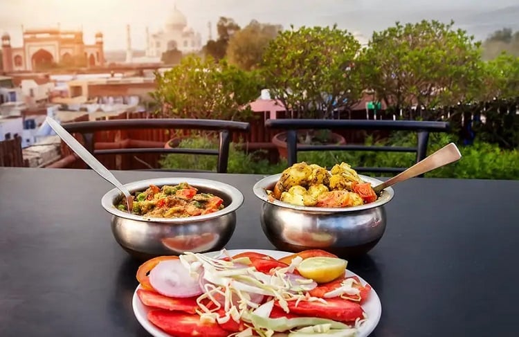 14 Must-Try Restaurants and Street Foods in Agra