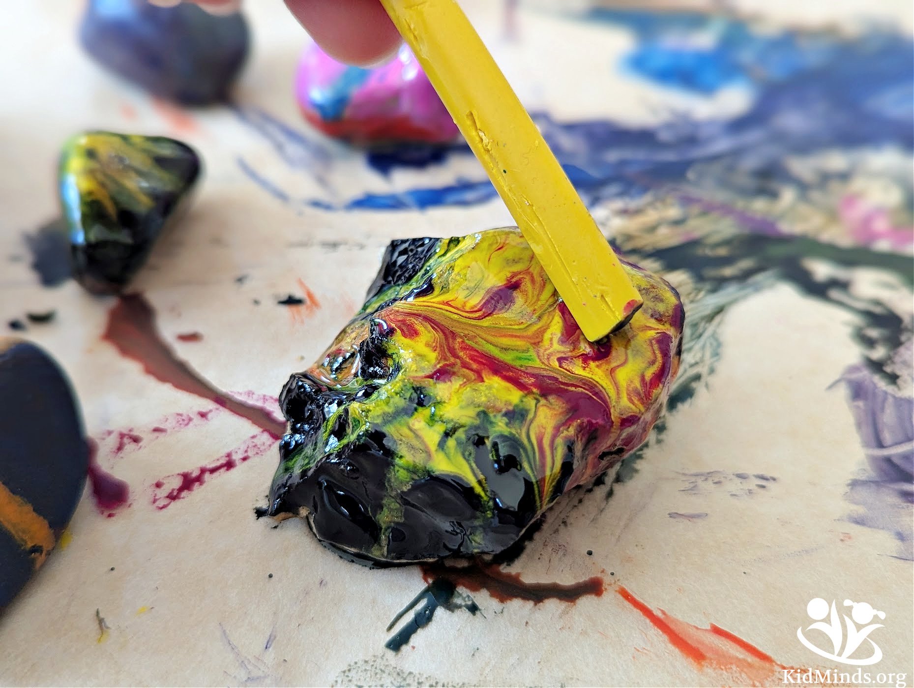 How to Make Hot Stone Crayons Art (Free PDF) | KidMinds
