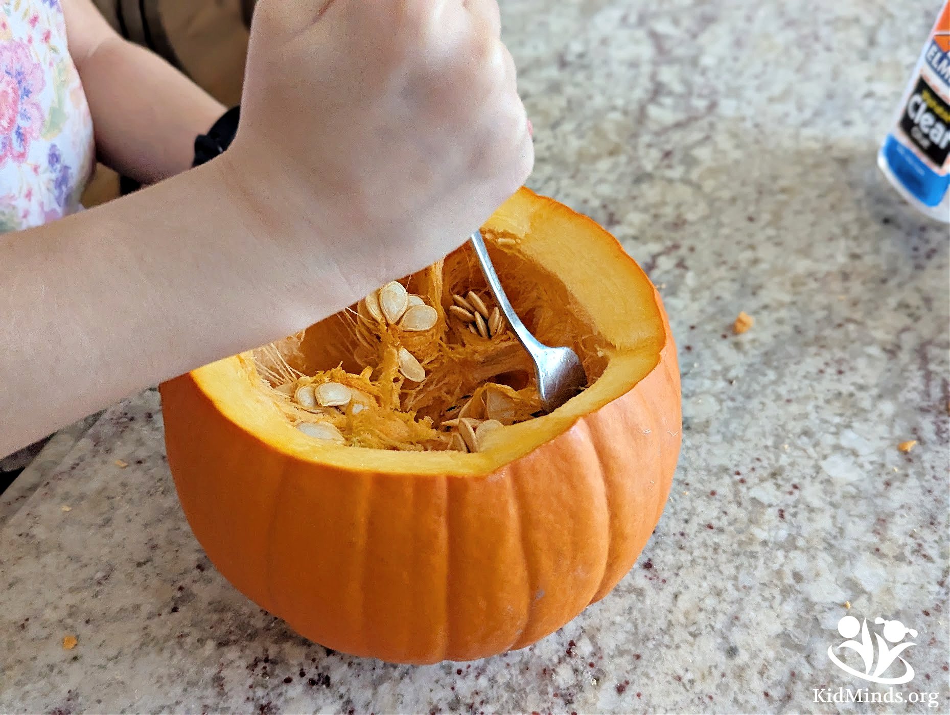 How to Make Pumpkin Slime the Easy Way | KidMinds