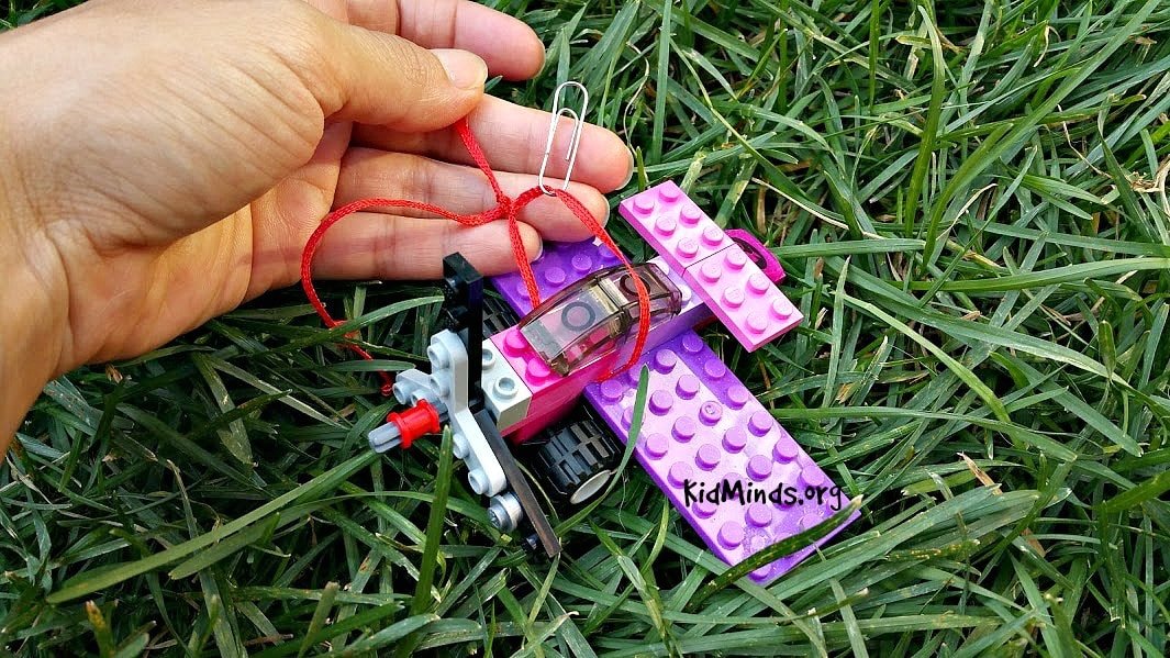 How to make a LEGO airplane “really” fly | KidMinds