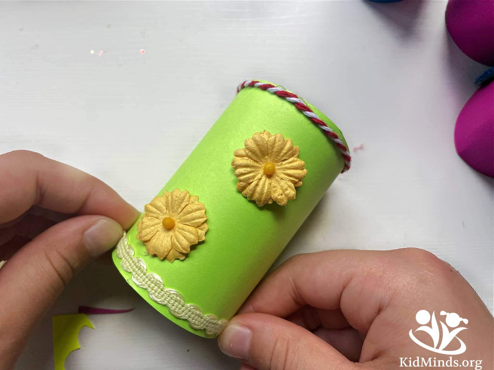 How to Make Colorful TP Roll Desk Organizer | KidMinds