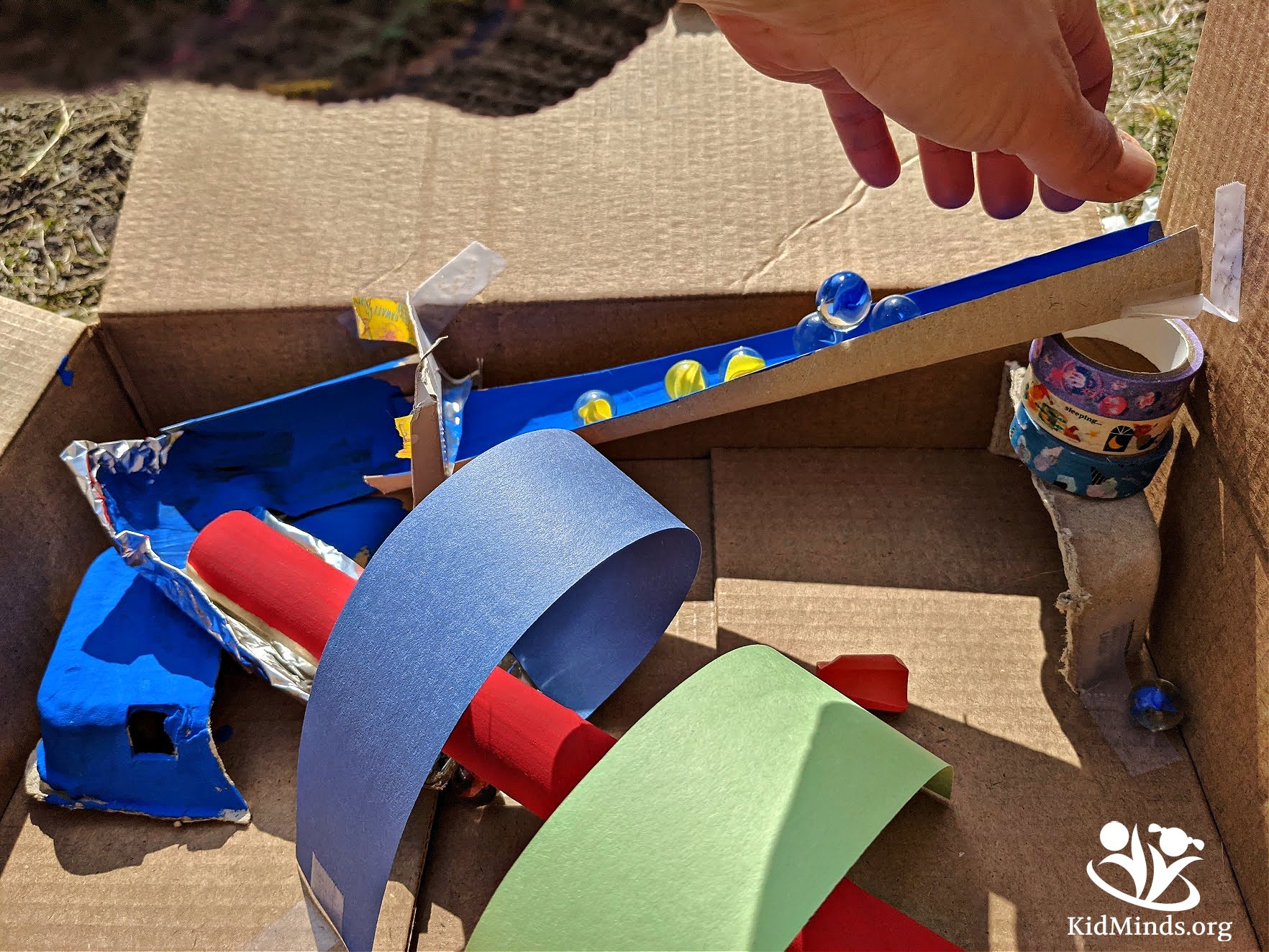 STEM Building Challenge: A Cardboard Box and Marbles | KidMinds