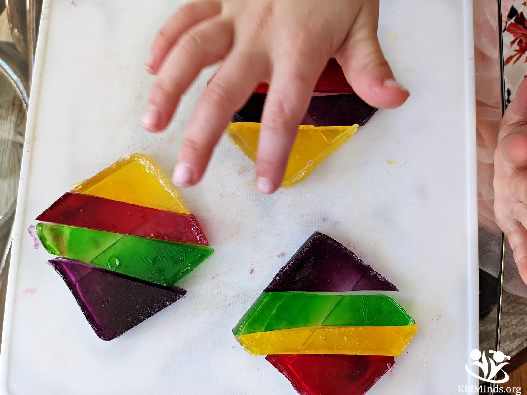 How to Make Colorful Soap with Your Kids | KidMinds