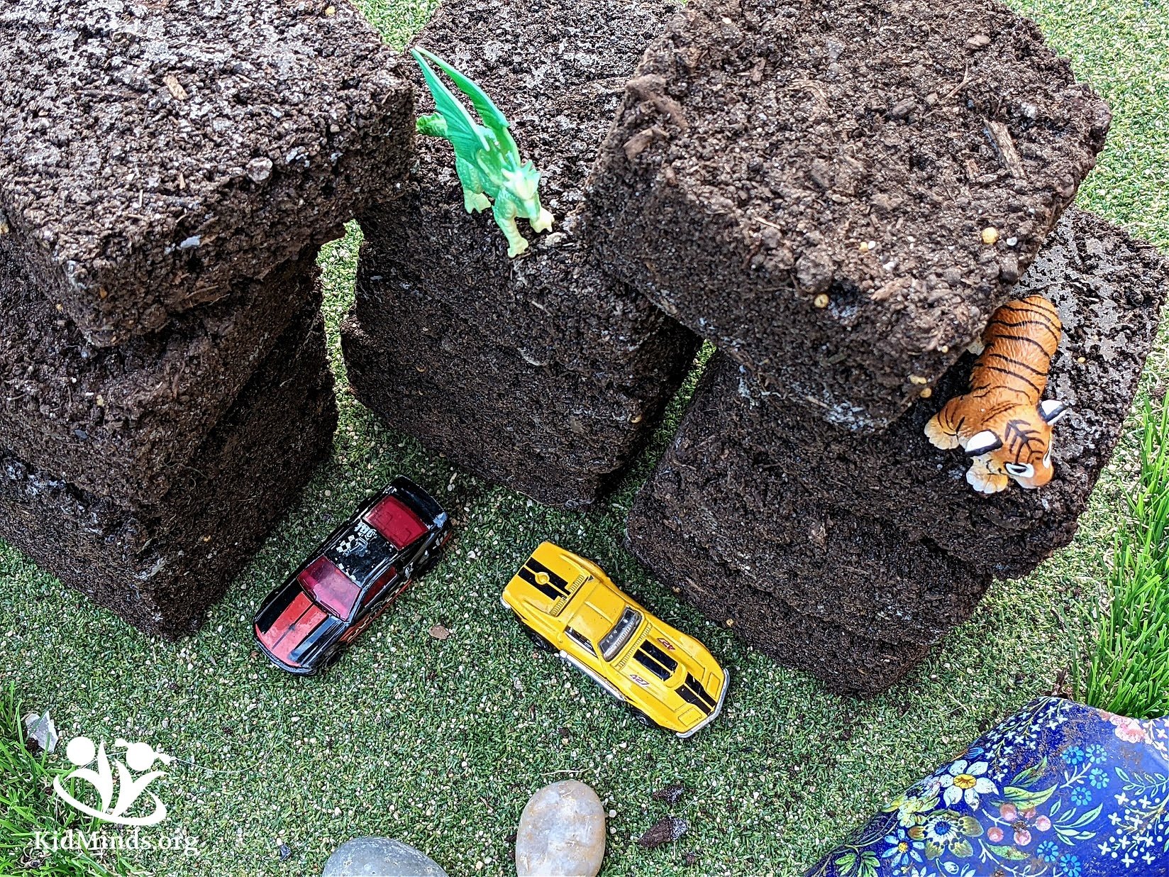 How to Make DIY Mud Bricks to Practice Engineering Skills | KidMinds