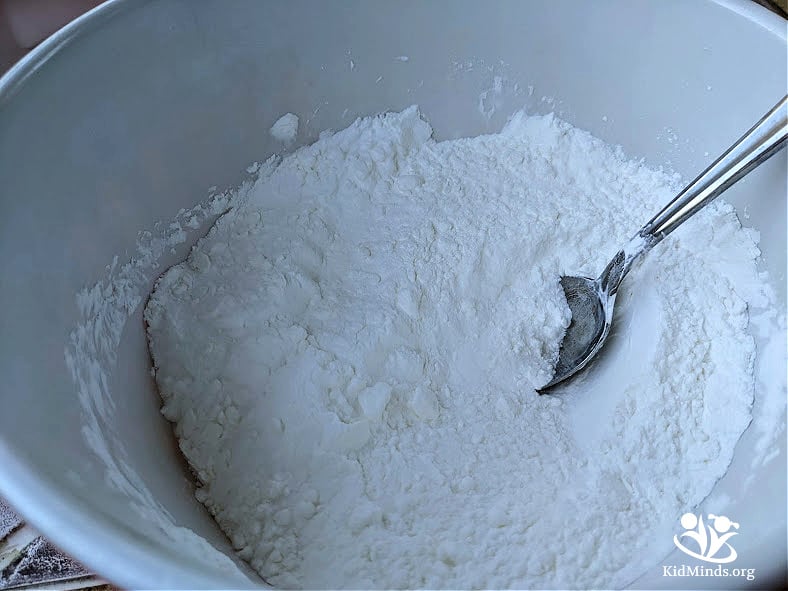 How to Make a Fizzy Sidewalk Paint | KidMinds