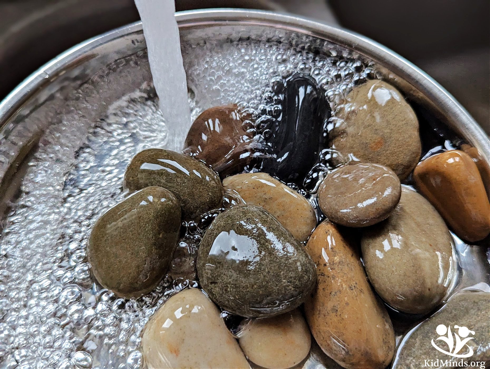 How to Make Hot Stone Crayons Art (Free PDF) | KidMinds