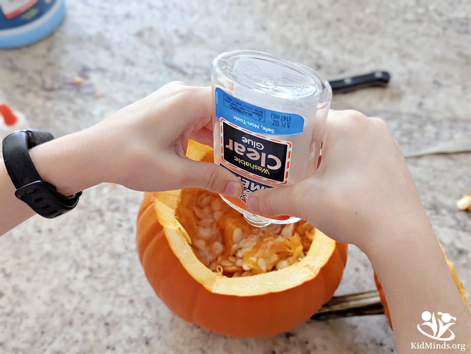 How to Make Pumpkin Slime the Easy Way | KidMinds